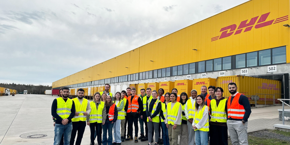 Welcome to the DHL sorting centre in Obertshausen - Ready, steady and ...